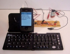 iPhone Paired with External Keyboard without Hacking it [Updated ...