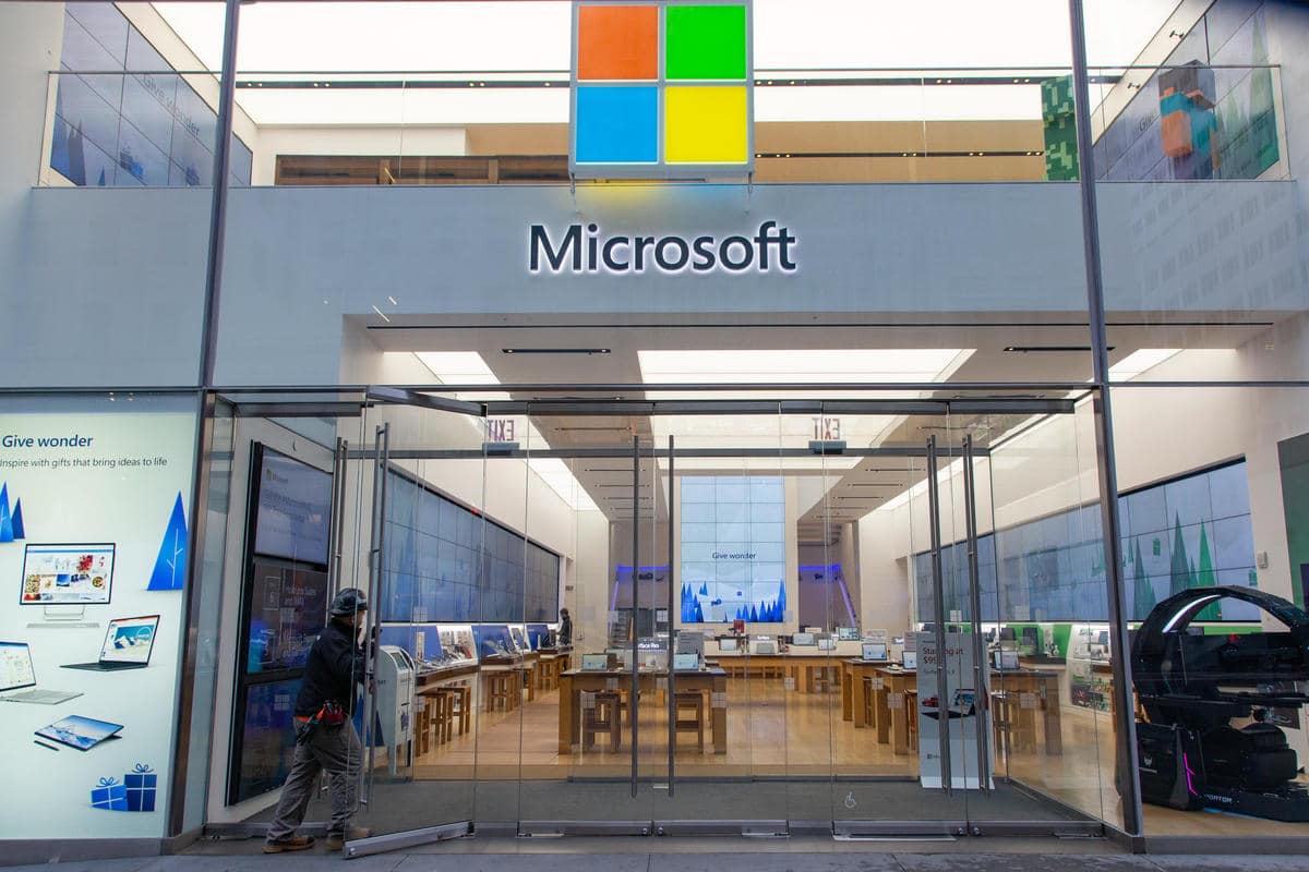 Microsoft Is Shutting Down All of Its Retail Stores - iPhone Hacks | #1 ...